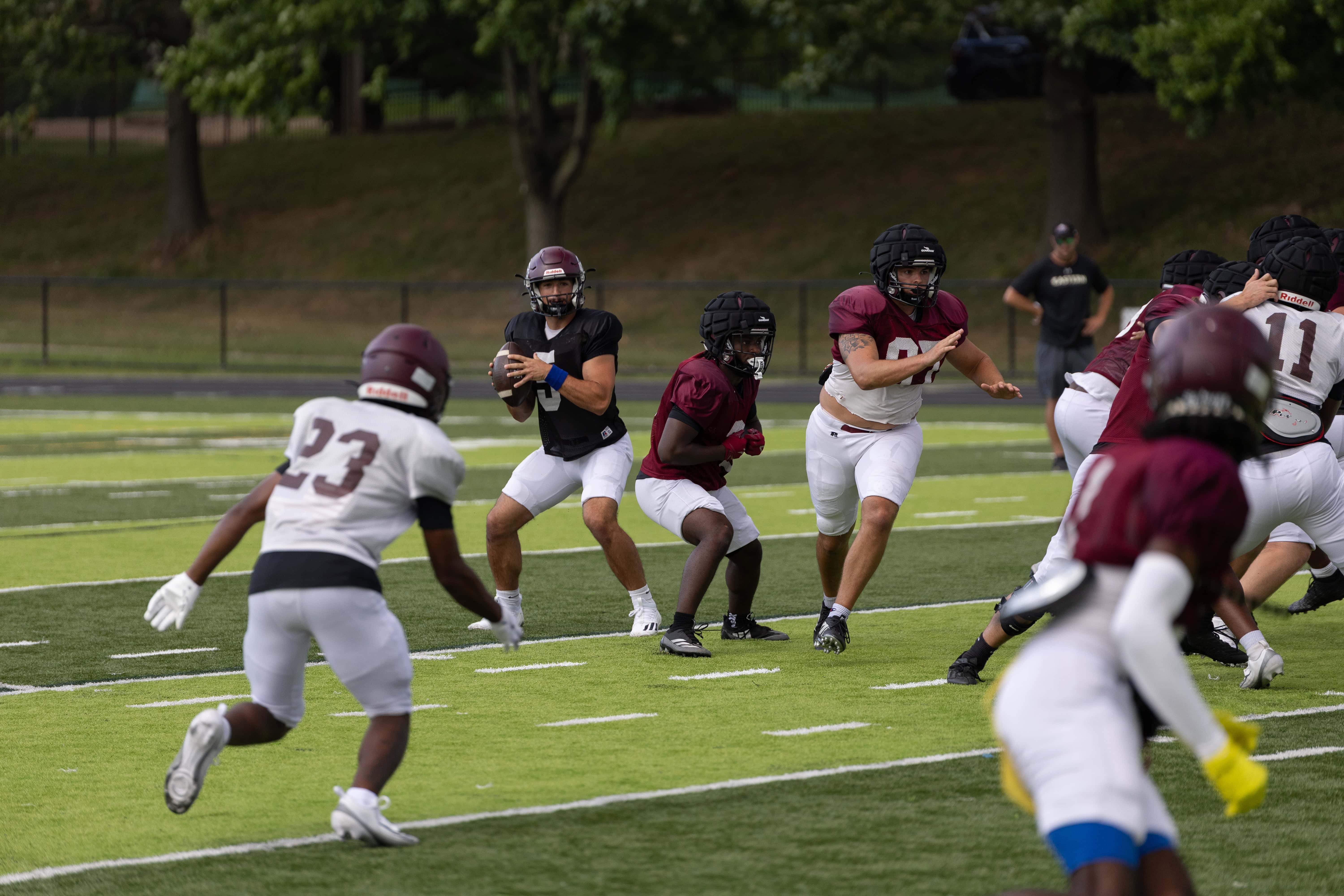 The 2025 Eastern football season preview – The Waltonian